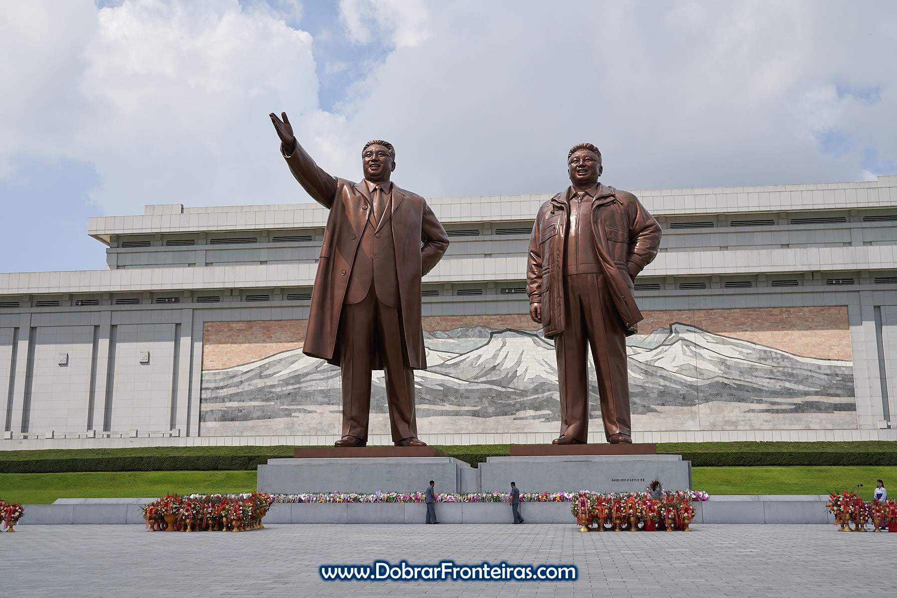 Pyongyang monumental - Dobrar Fronteiras